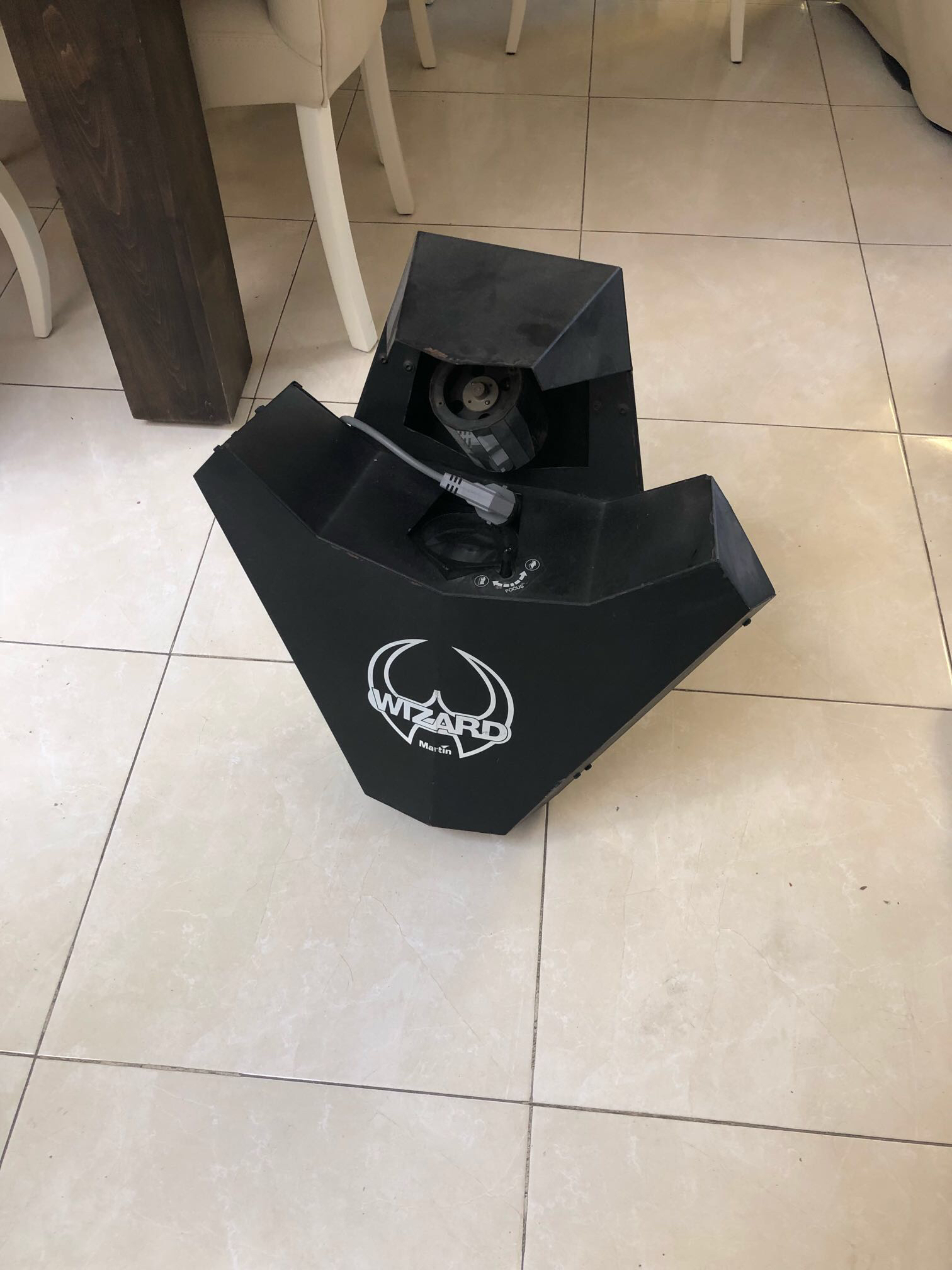 Martin wizard מכשיר תאורה